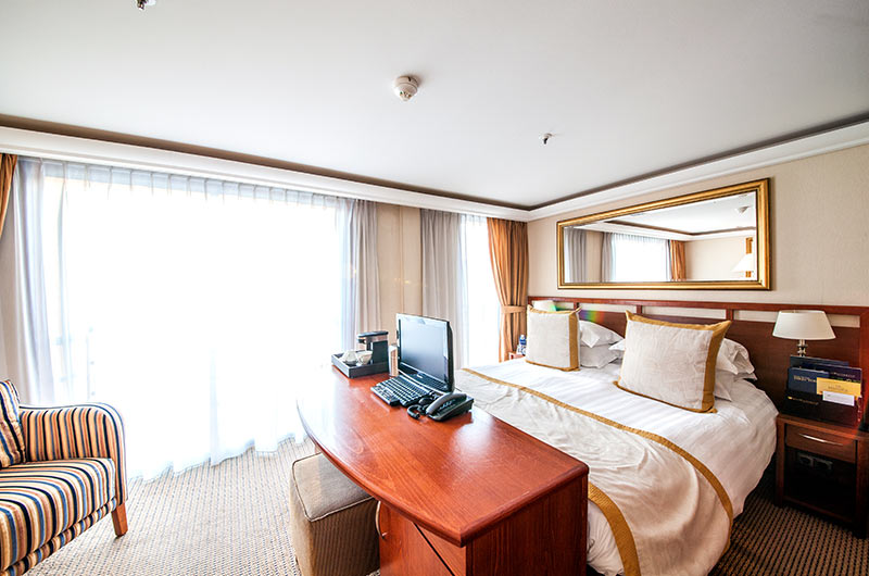 Cruise liner Monarch Queen from Gate 1 Travel: cruise prices ...