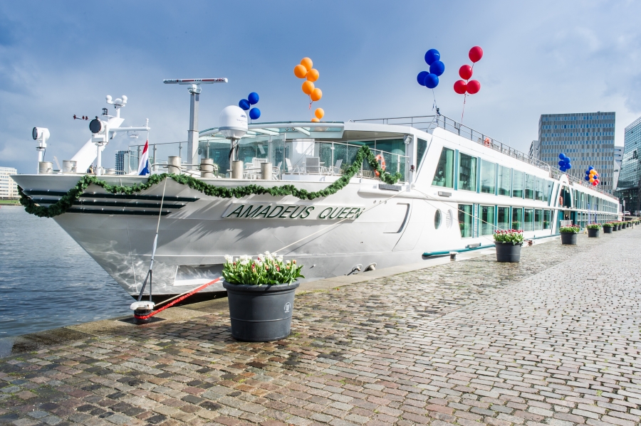 Cruise liner AMADEUS QUEEN from AMADEUS: cruise prices, description ...