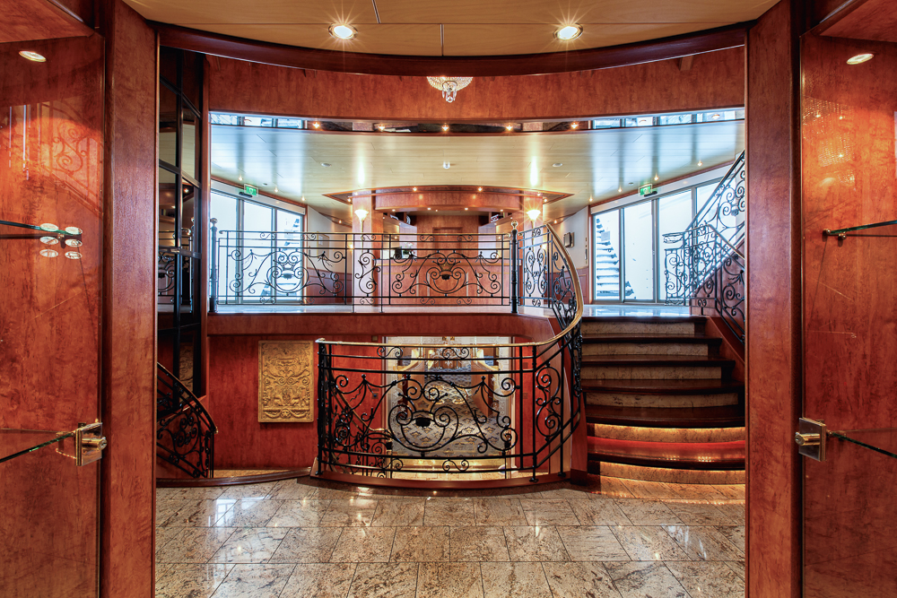 Cruise liner MS Swiss Crown from Viva Cruises: cruise prices ...