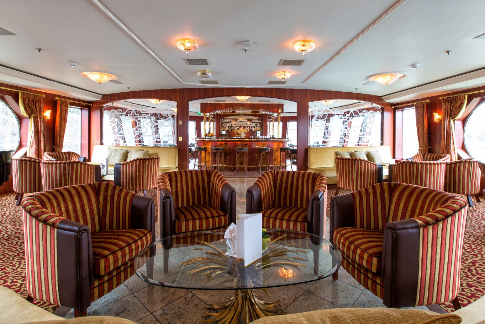 Круизный лайнер MS Swiss Ruby от Viva Cruises: цены на круизы, описание ...